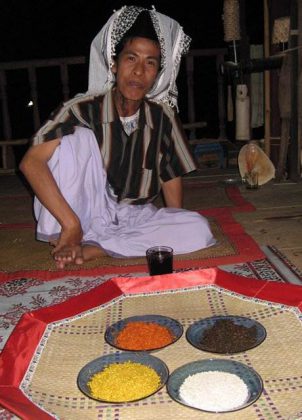 Bissu, Manusia Setengah Dewa dari Sulawesi Selatan