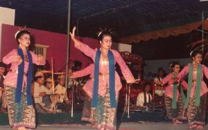 Tari Cokek, Berpadunya Budaya Tionghoa, Sunda, Betawi, dan Pencak Silat ...
